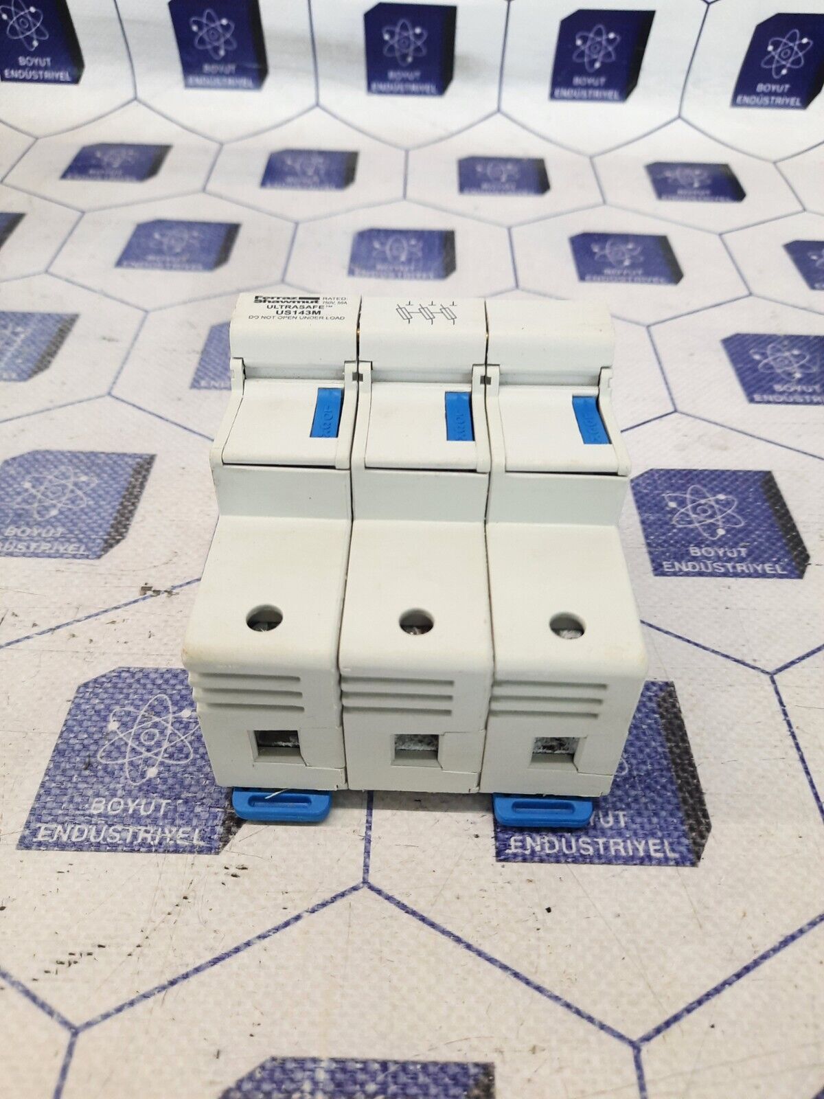 FERRAZ SHAWMUT US143M 50A 3POLE 750V FUSE HOLDER – Boyut-Endustriyel